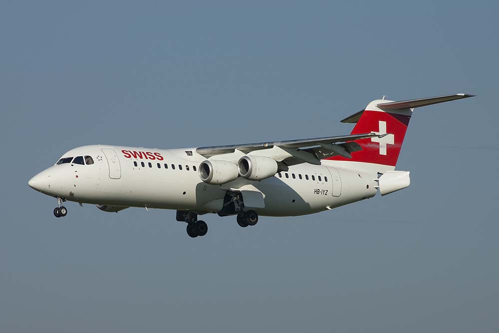 SWISS neemt afscheid van iconische Avro RJ100 - Up in the Sky